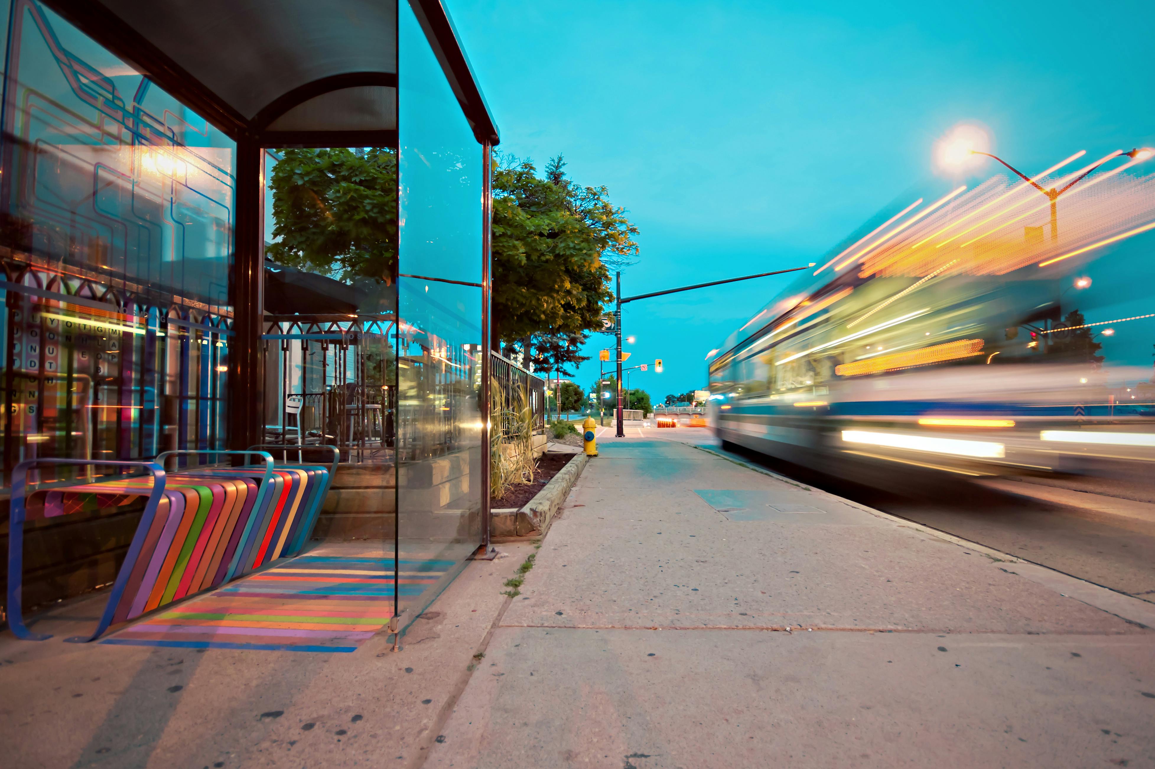 Free stock photos of bus stop · Pexels