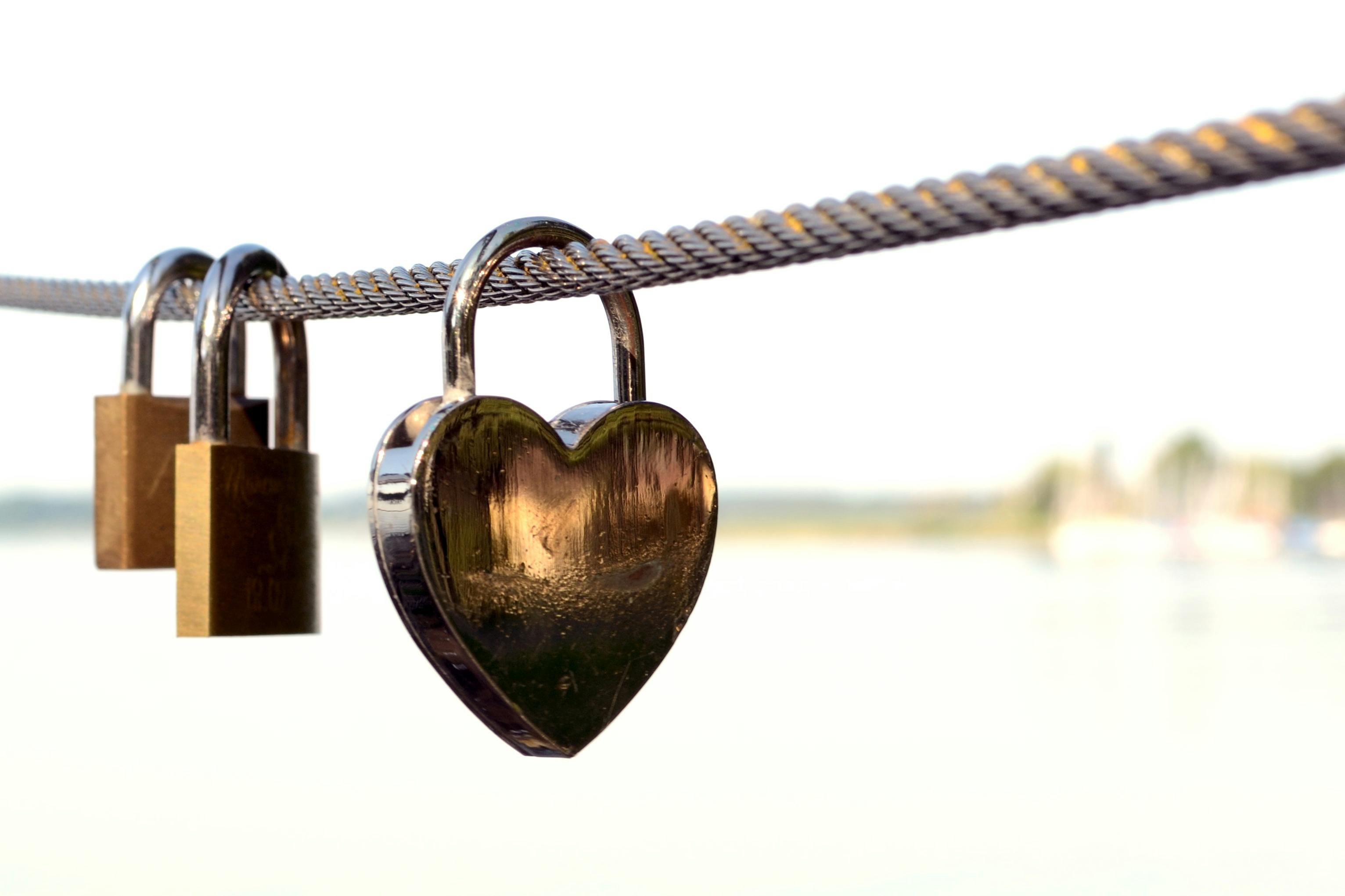 Free stock photos of locks · Pexels