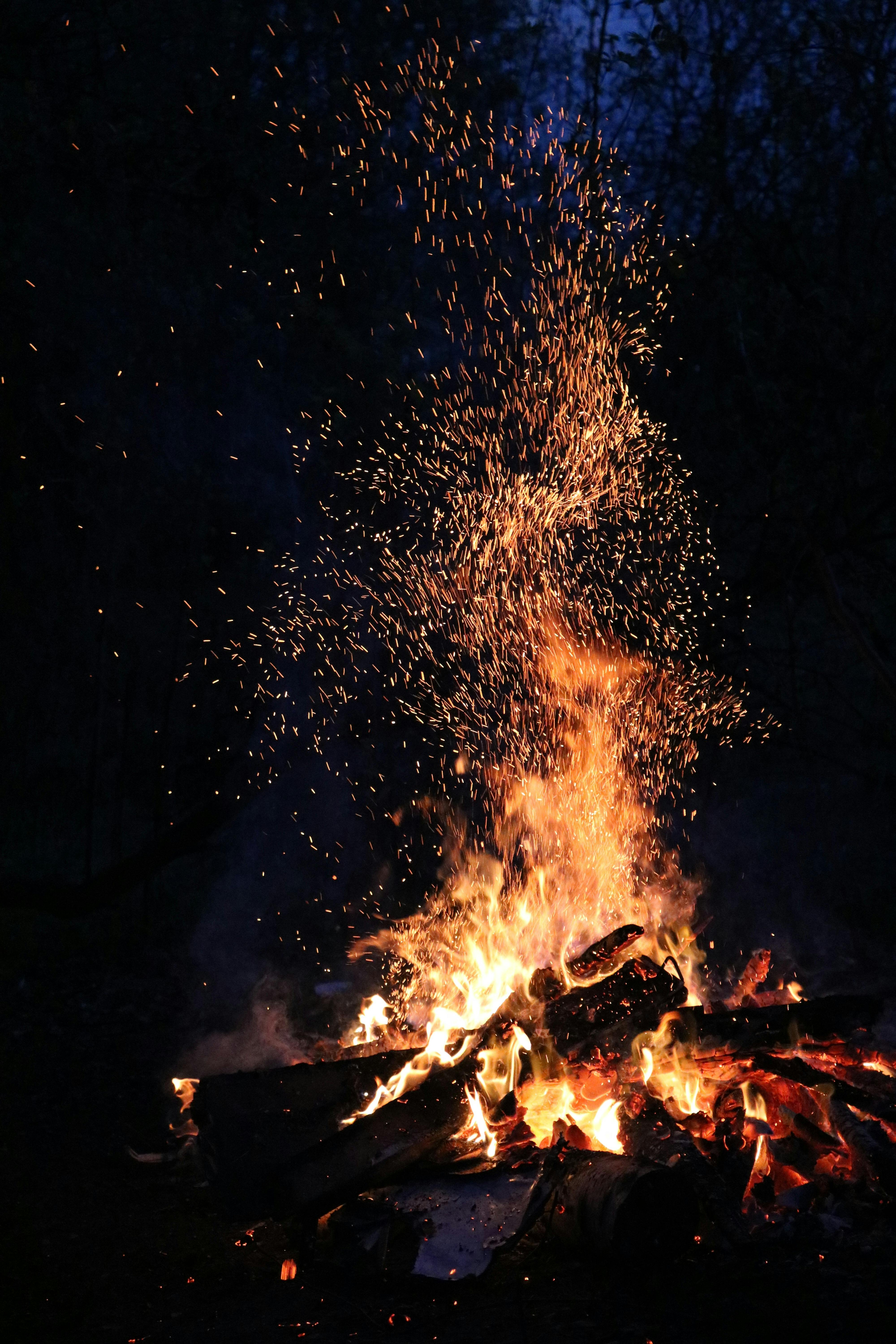 Free stock photos of campfire · Pexels
