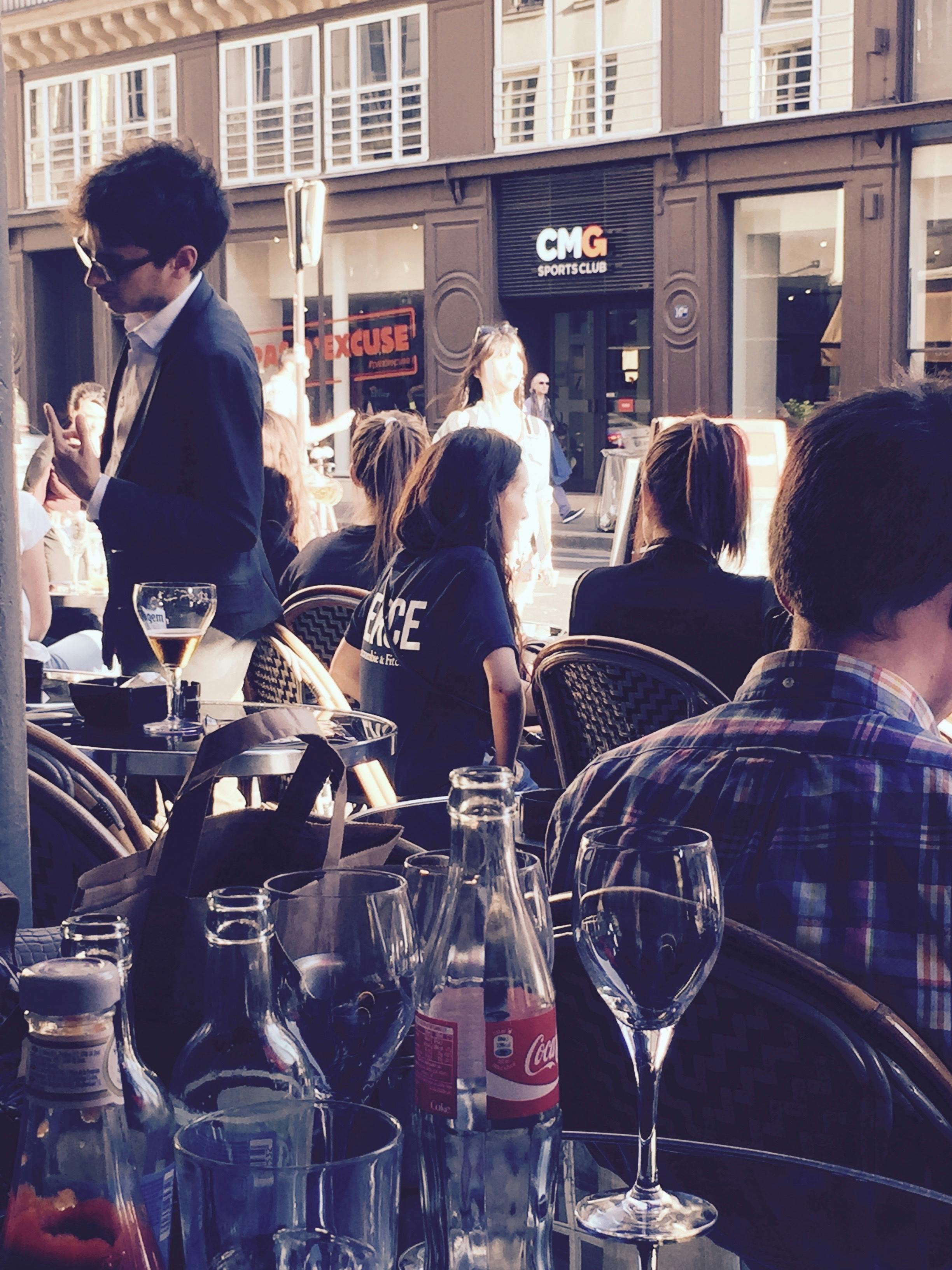 Free stock photos of happy hour · Pexels