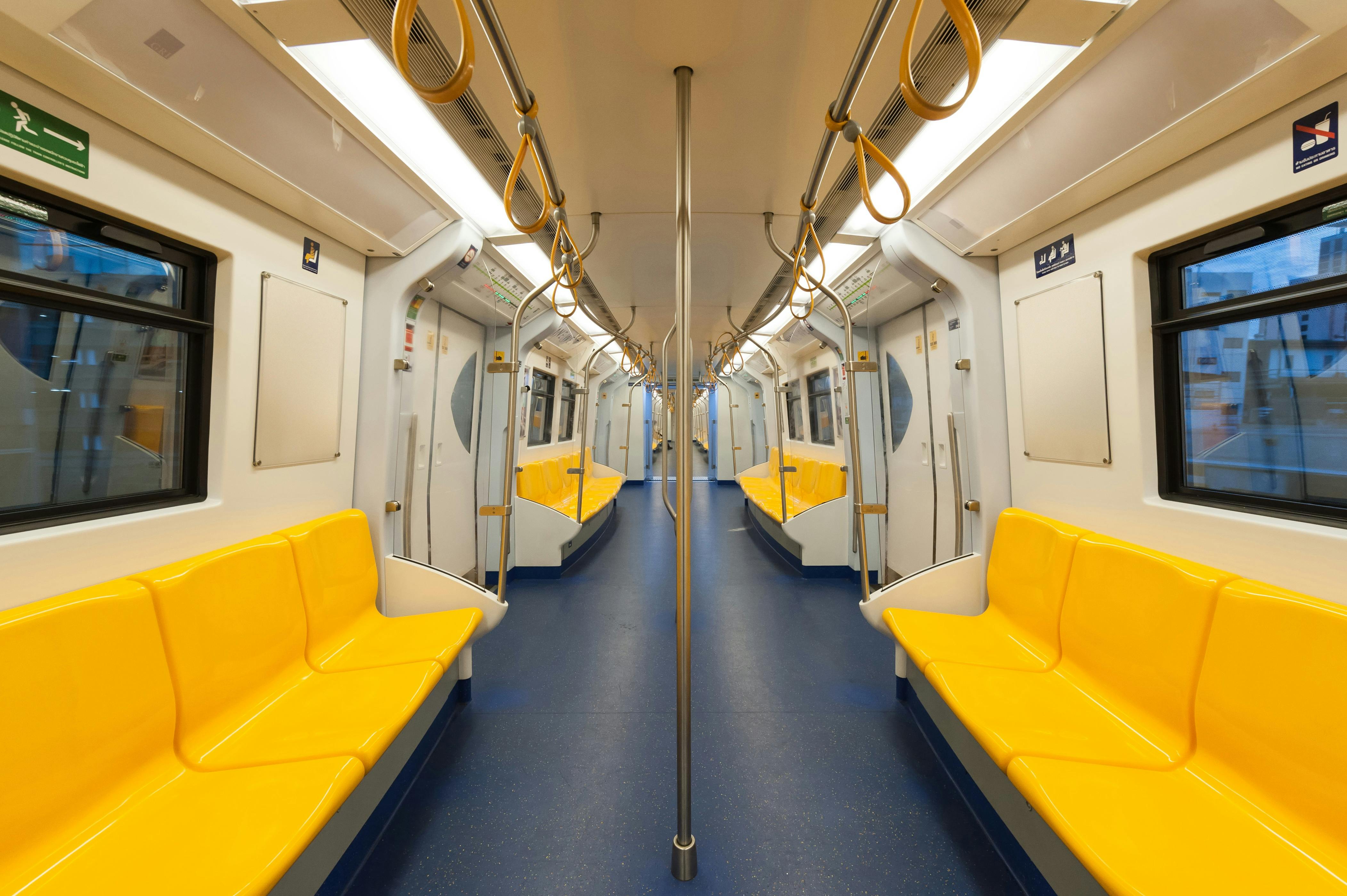Free stock photos of public transportation · Pexels