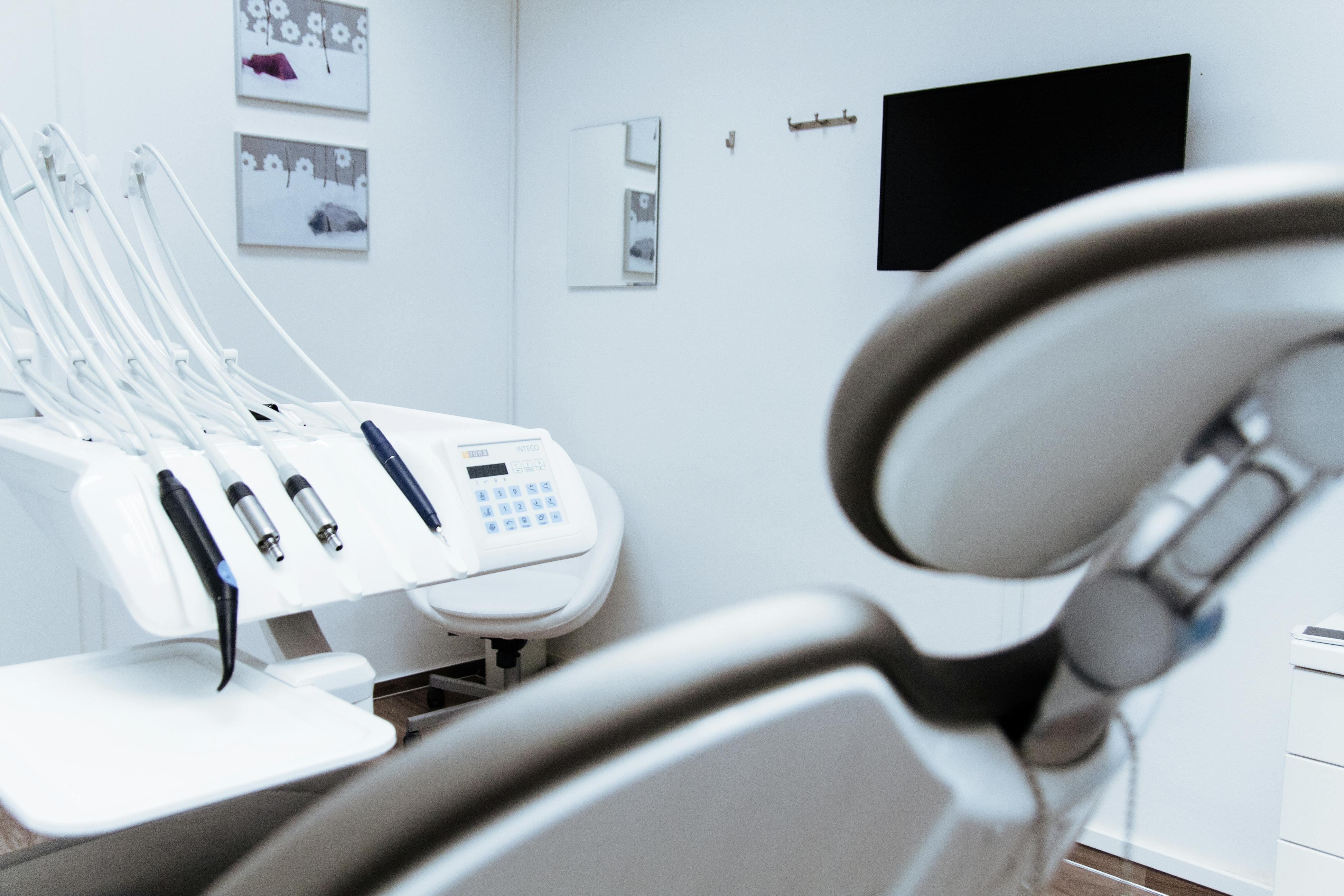 Free stock photos of dentist · Pexels