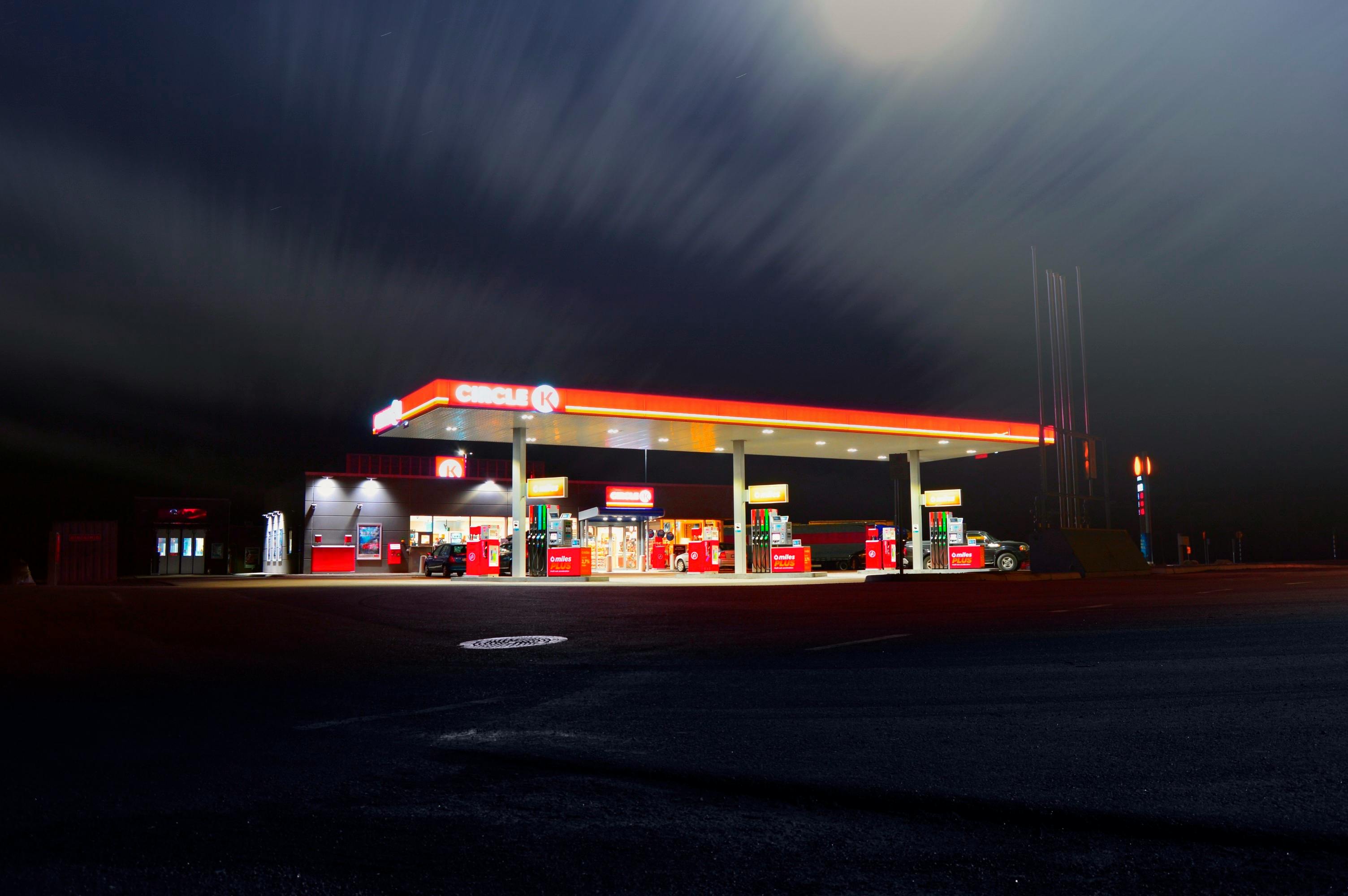 Free stock photos of gas station · Pexels