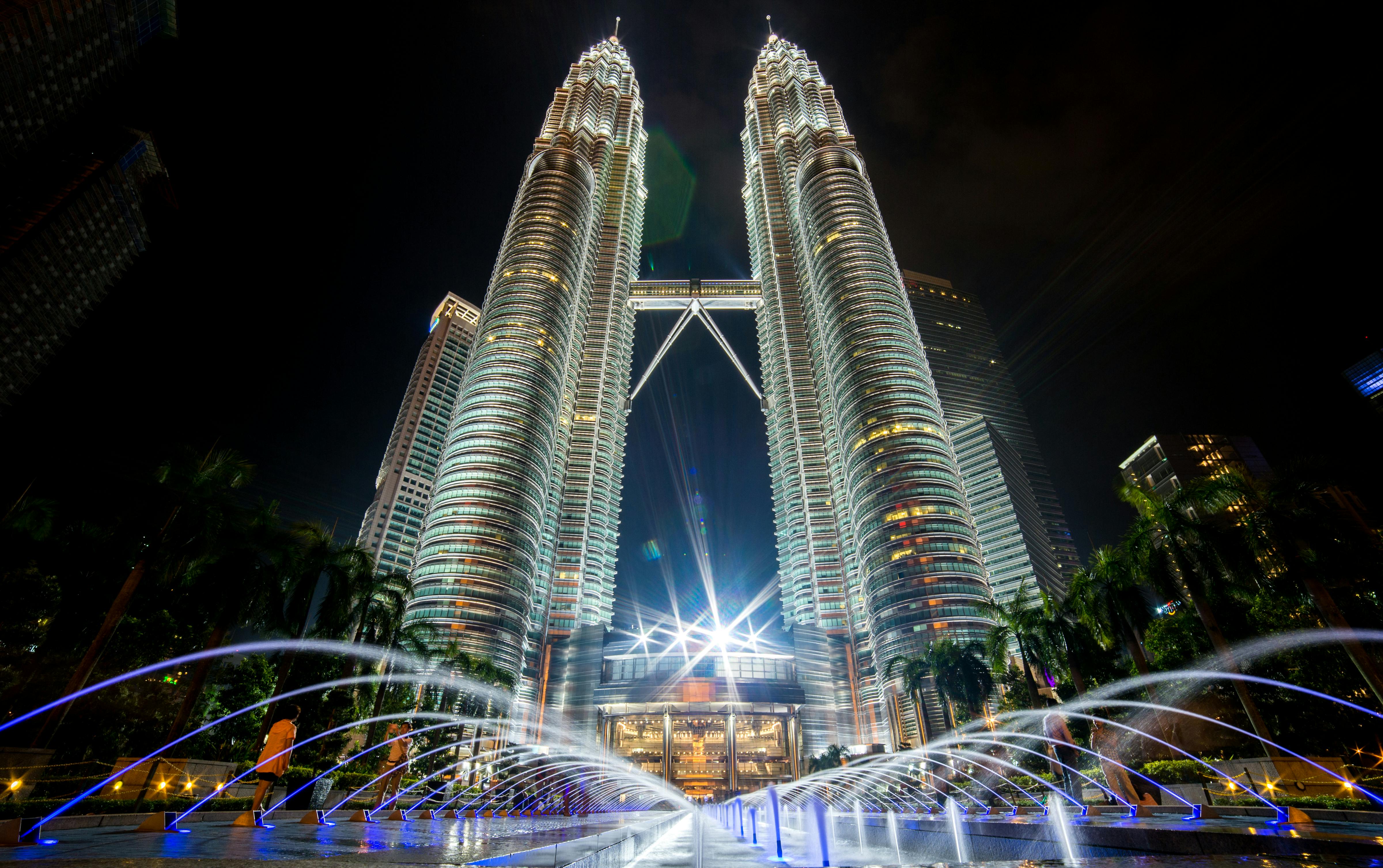 Free stock photos of petronas · Pexels