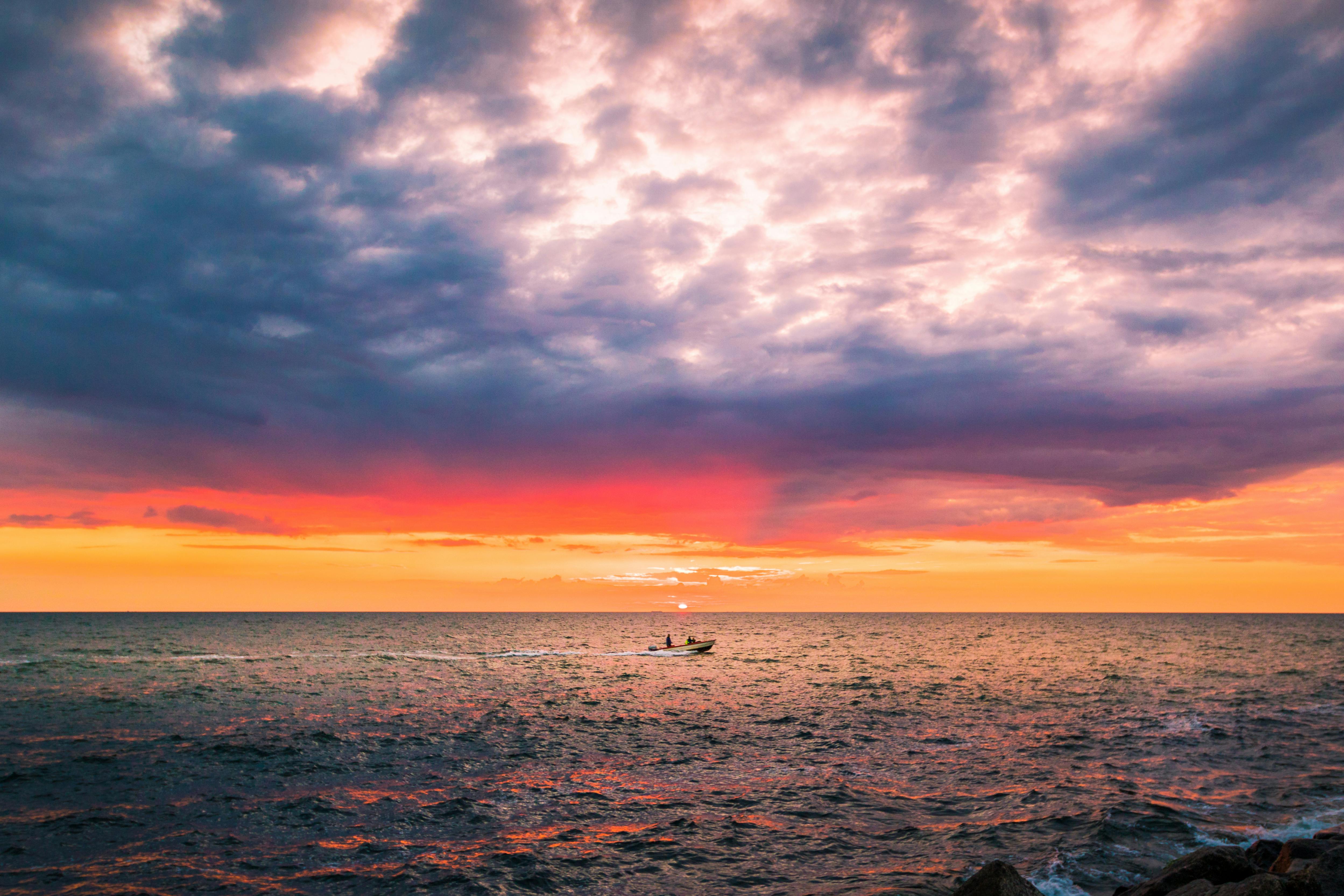 Free stock photos of evening sun · Pexels