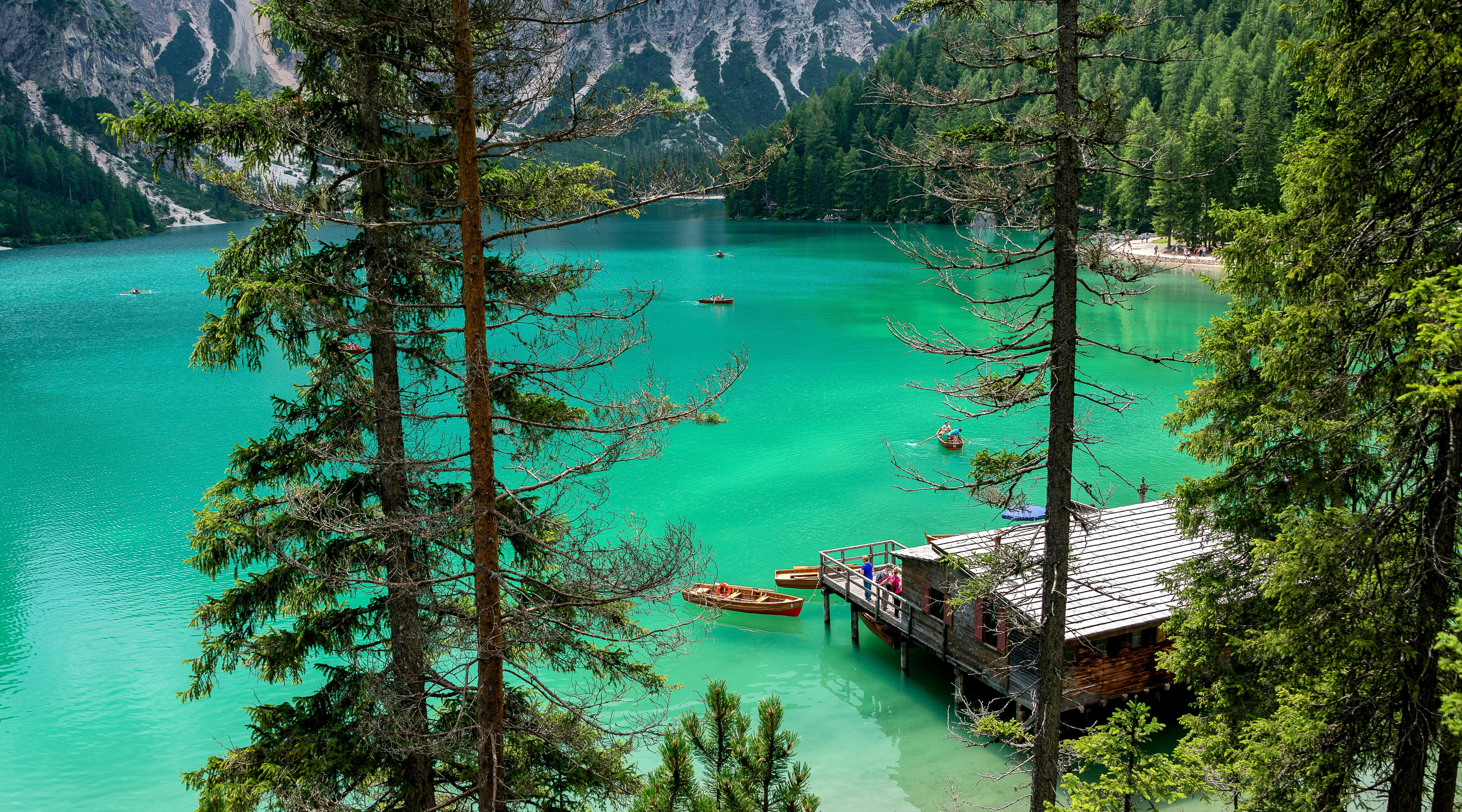 Free stock photos of lake house · Pexels